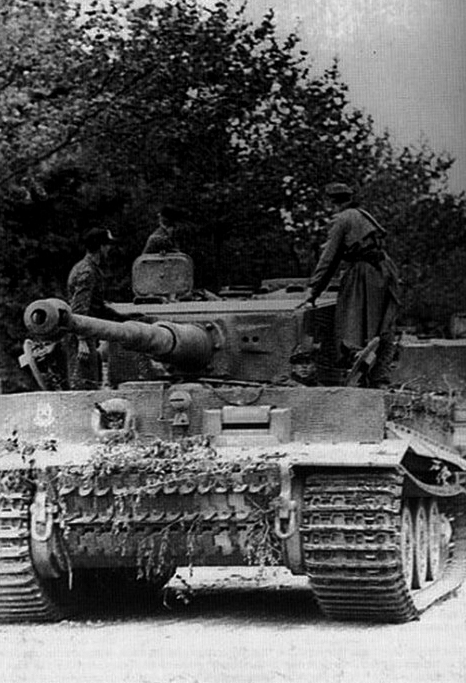 TIGER I REMOLCADO DEL 101º SS BATALLÓN PANZER PESADOS (SCHWERE SS ...