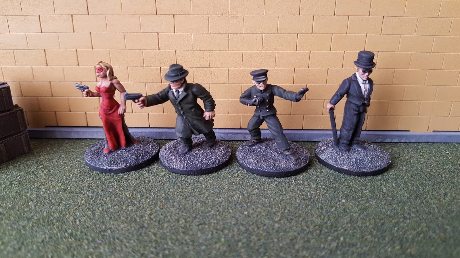 Level 2: Pulp Alley - The Cast: "The Good Guys"