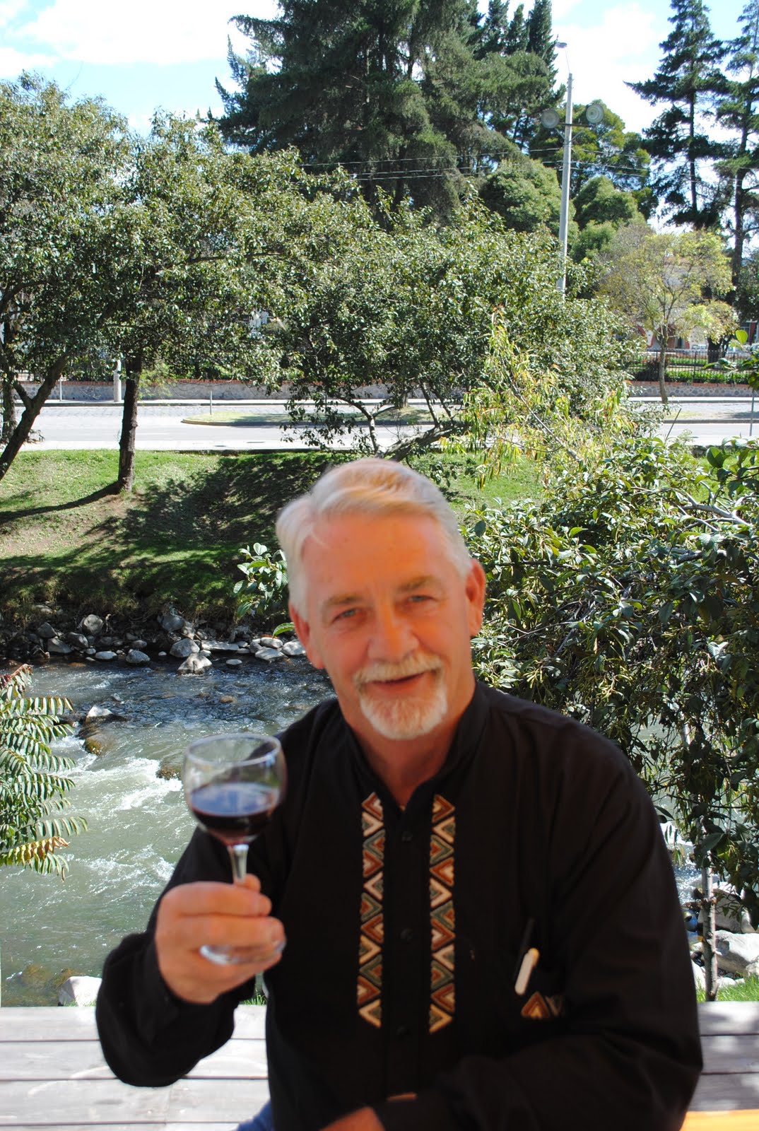 Roger's Grapevine: A Little Spot Of Wine In Cuenca, Ecuador