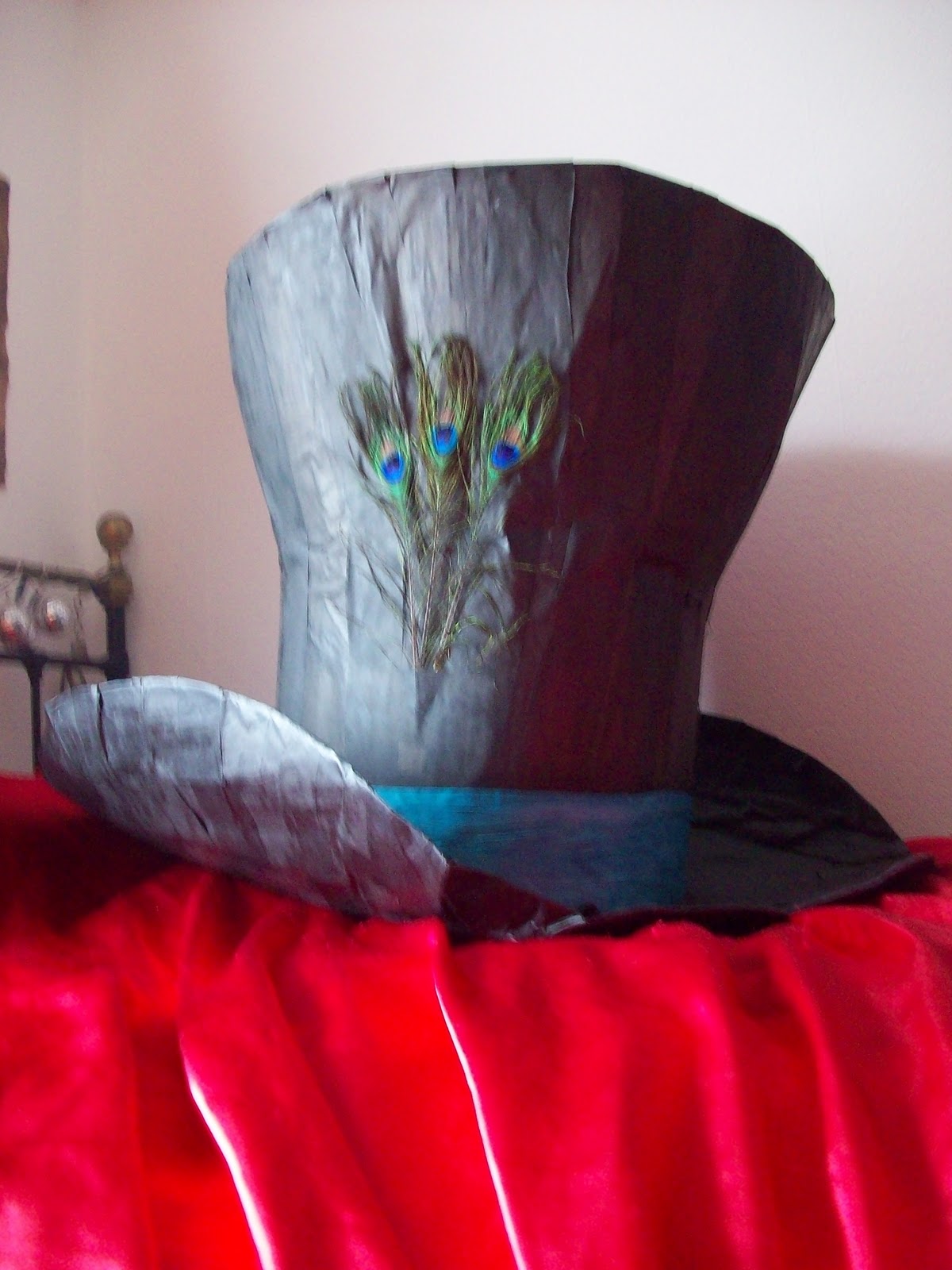 The pinata lady: custom made pinatas: Giant hat piñata