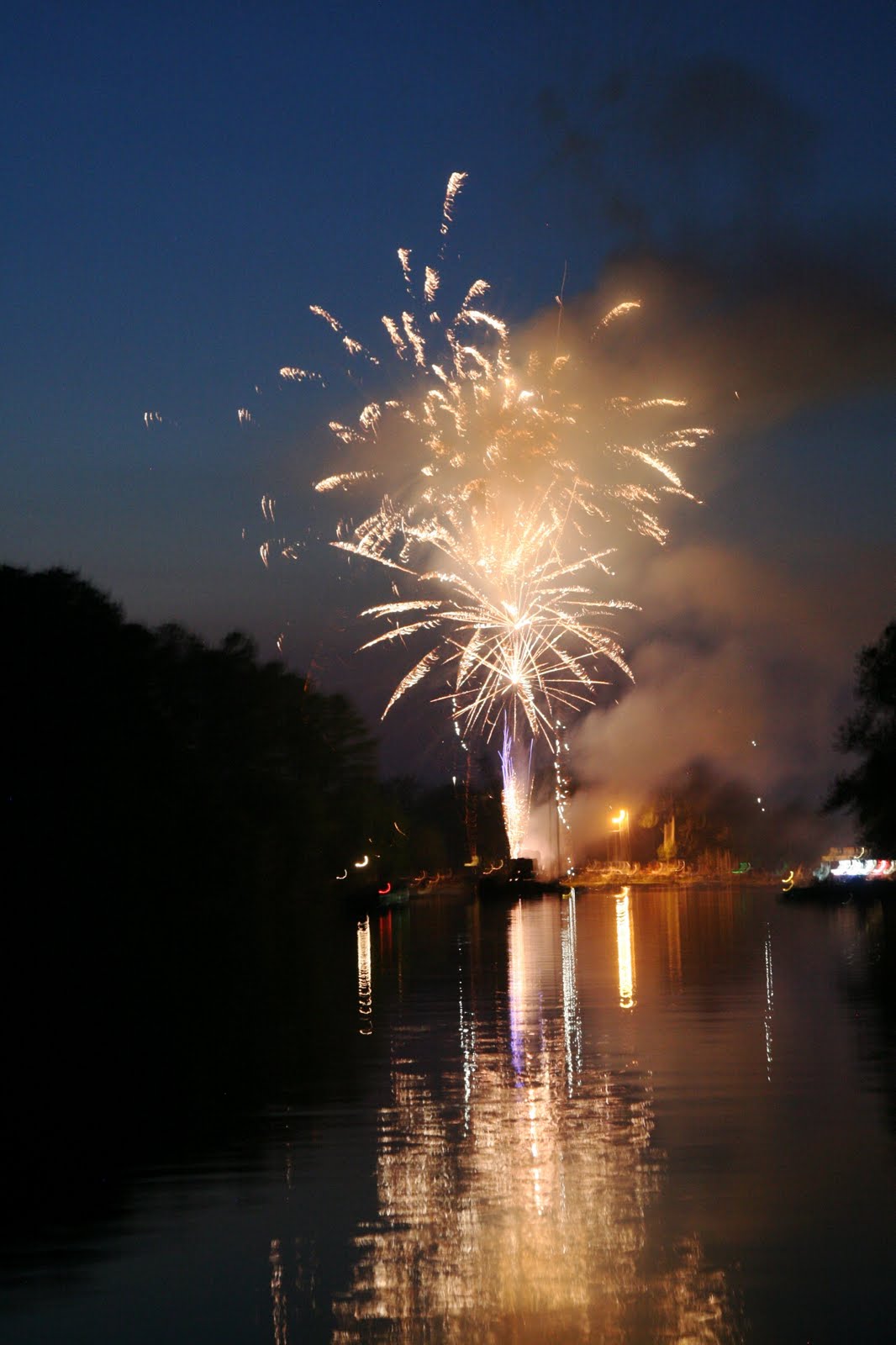 One Sweet World: River 4th Fun... Fireworks and Fireflies...