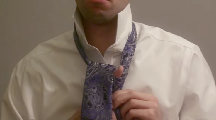 How to Tie a Tie (Mirrored / Slowly) - Full Windsor Knot - MOVIE168