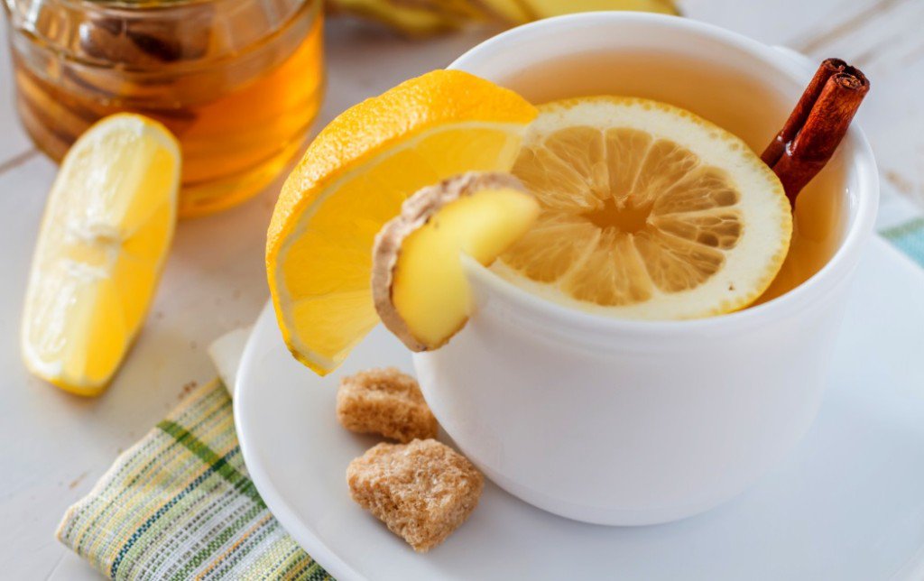 Recepti: Ljekoviti napitak od limuna i meda suzbija umor, pospanost i ...