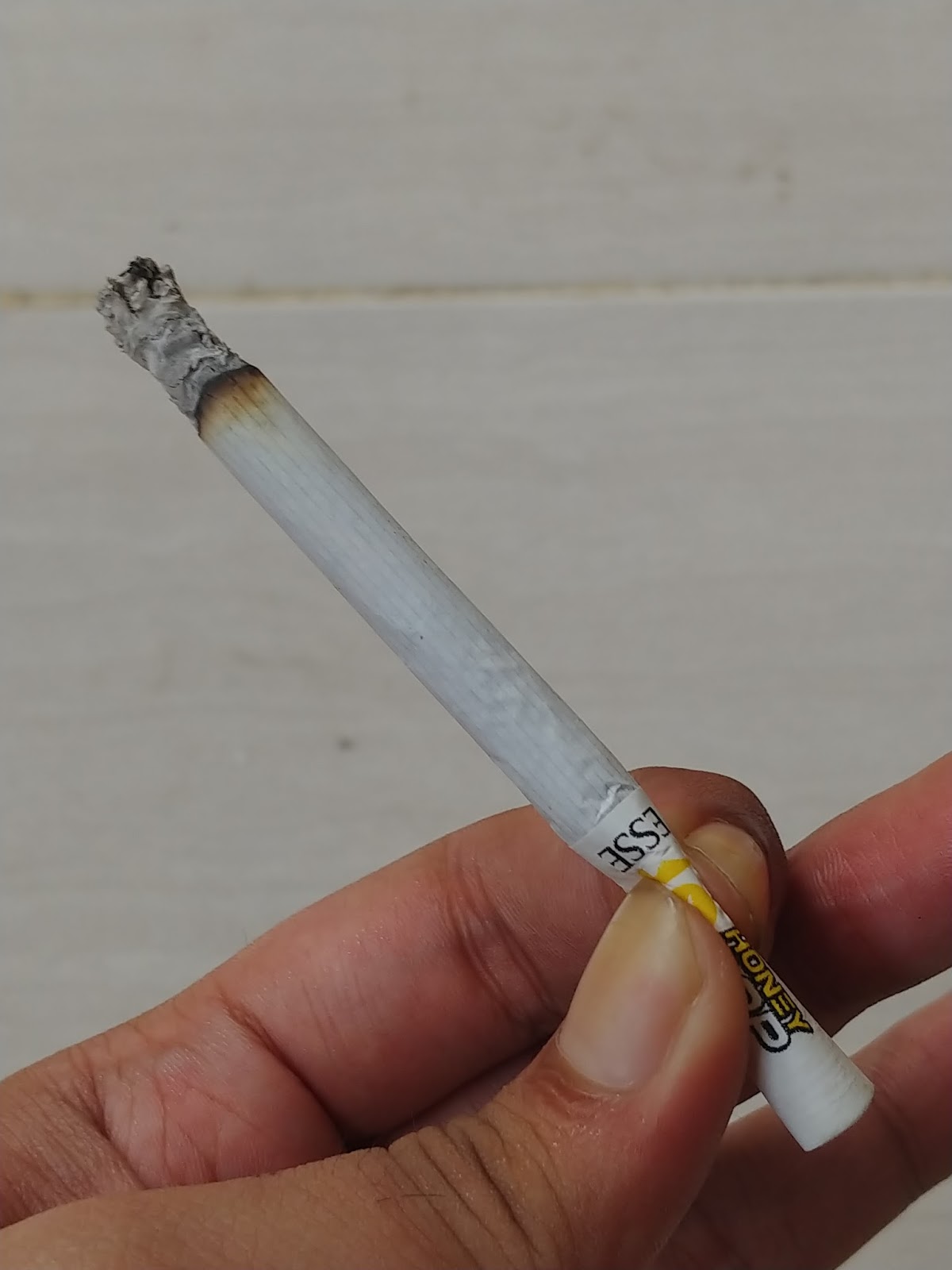 Esse Honey Pop, SKM LTLN Pertama dengan Fitur Honey Flavor Tip dan ...