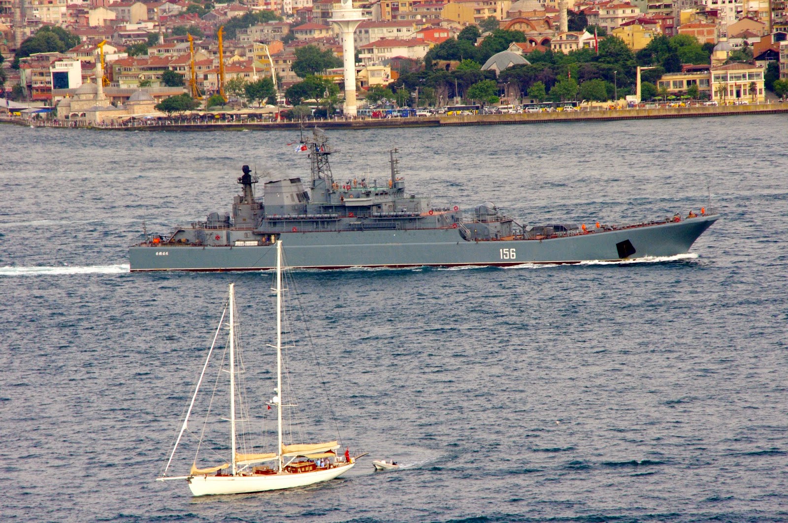 WARSHIPS ON THE BOSPHORUS: 156 YAMAL- RUSSIAN ROPUCHA CLASS AMPHIBEIOUS ...