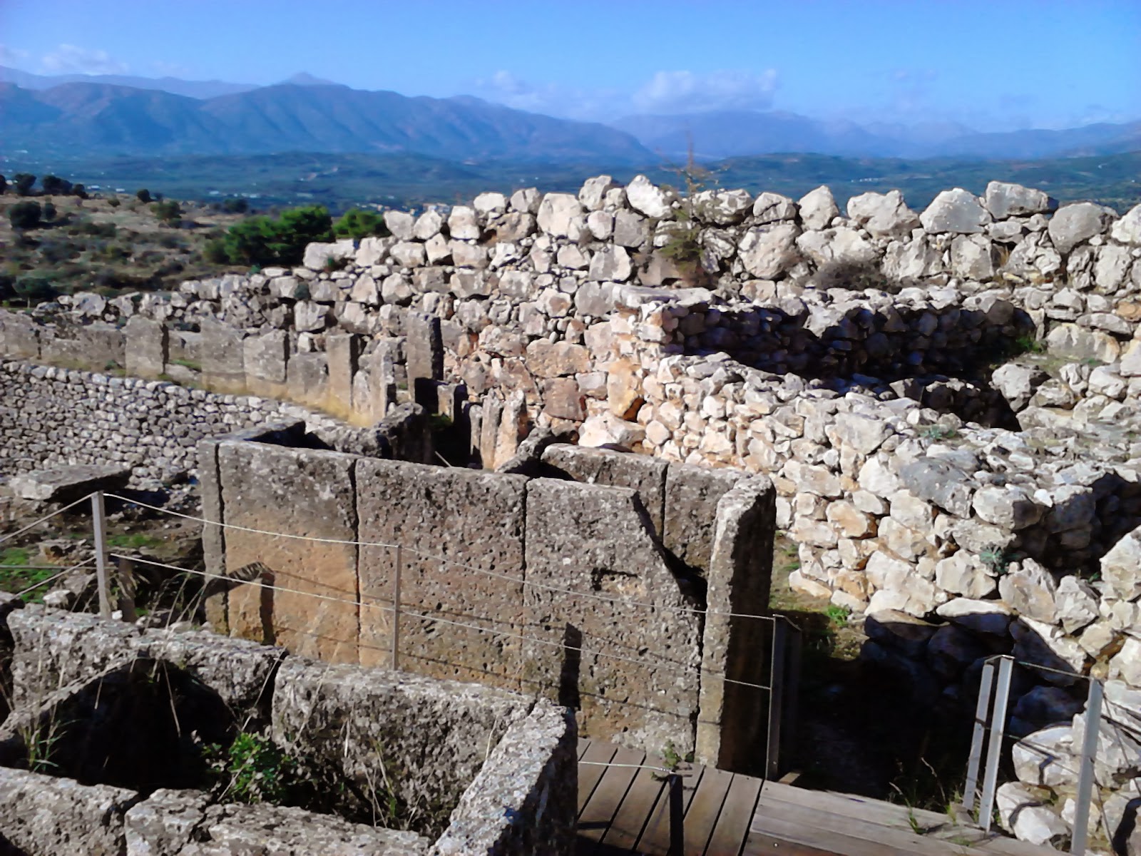 ΓΕΝΙΚΟ ΛΥΚΕΙΟ ΑΓΙΩΝ ΘΕΟΔΩΡΩΝ: Εκπαιδευτική επίσκεψη στις Μυκήνες και το ...