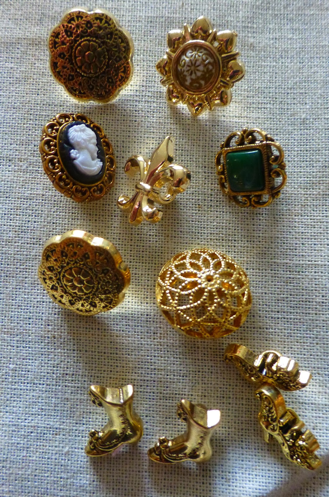 Quiltstickan: Knappsamling!