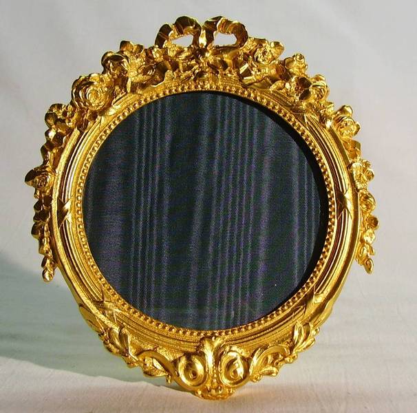 Kueponi: El marco como obra de arte