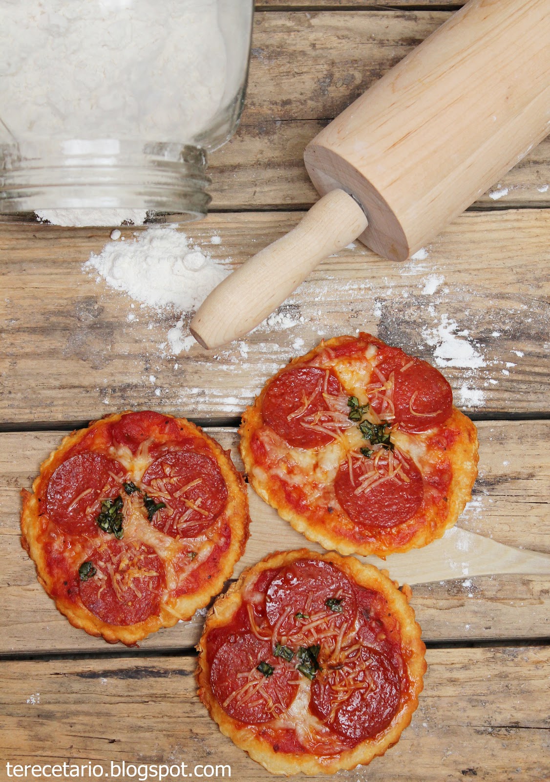 TERECETARIO: MINI PIZZAS CON PEPPERONI