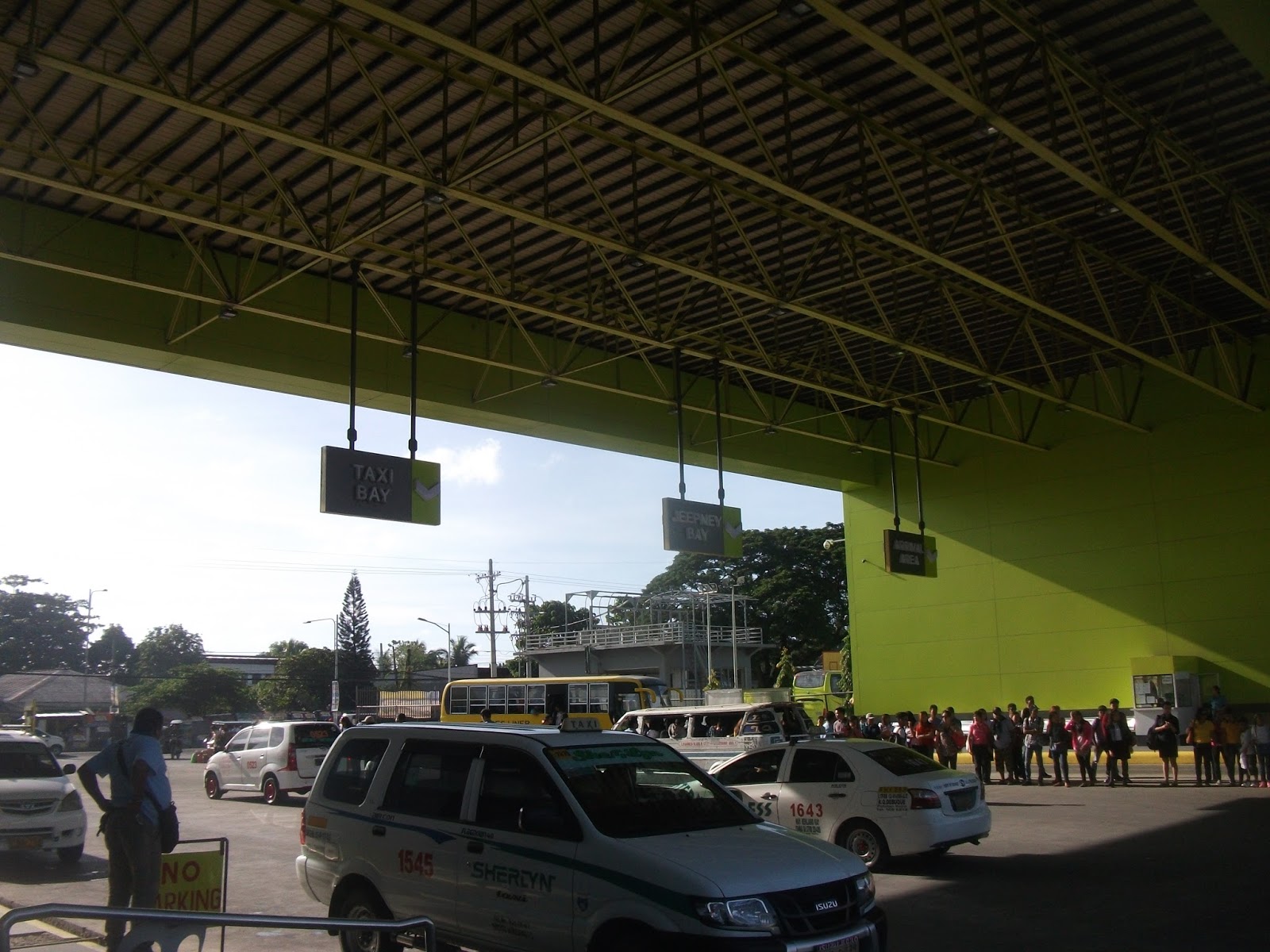 BUILDER'S JOURNAL: 7 HOUR BUS RIDE FROM ILOILO CITY TO CATICLAN ...