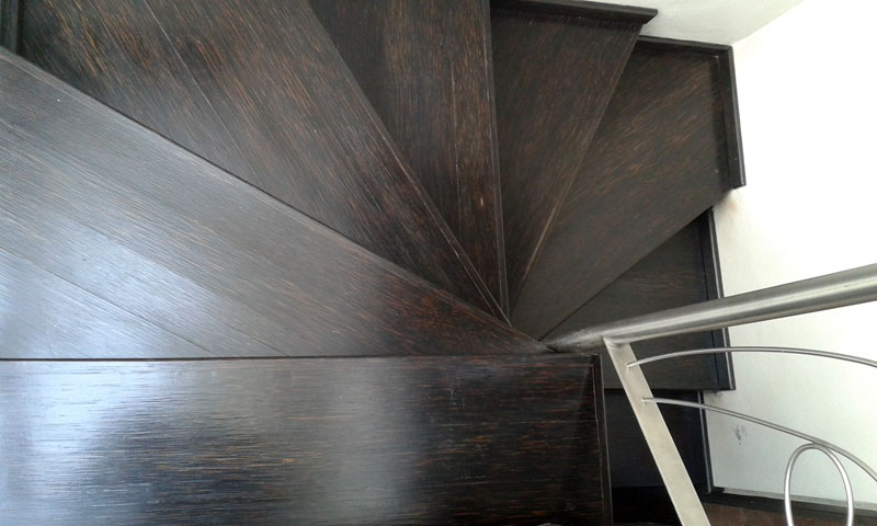 Grada en madera de chonta ~ EL MODELO