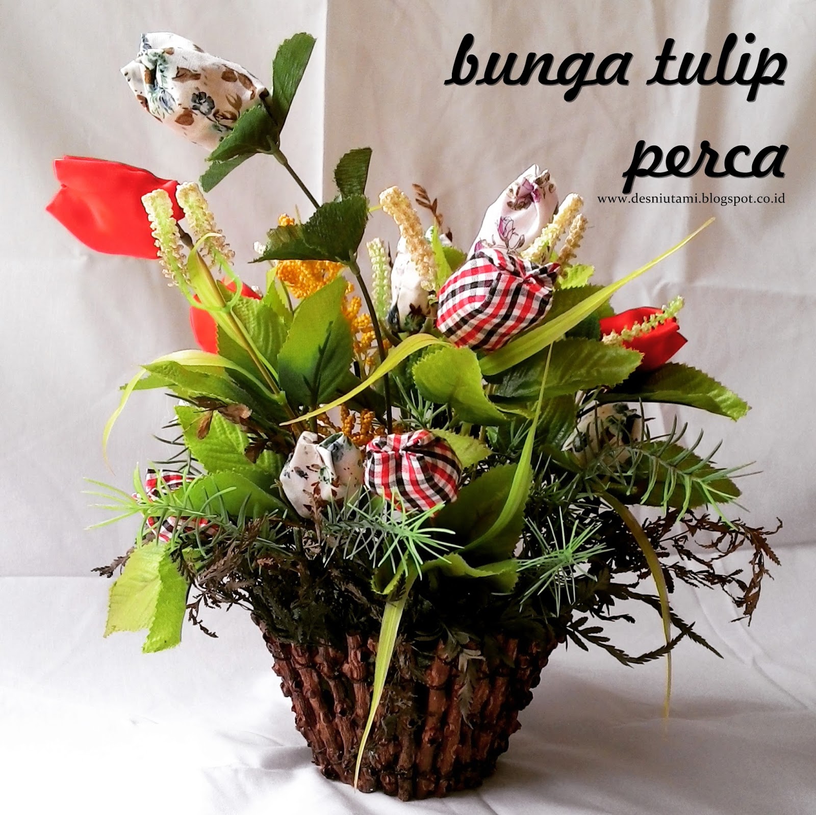 Tutorial Bunga Tulip dari Kain Perca - desniutami