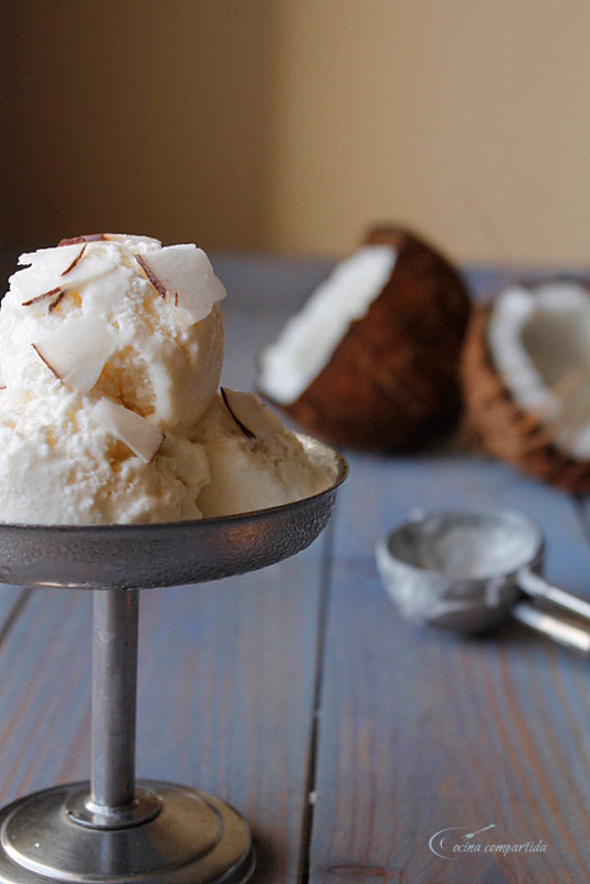 Helado de cremoso de coco con heladera o sin ella