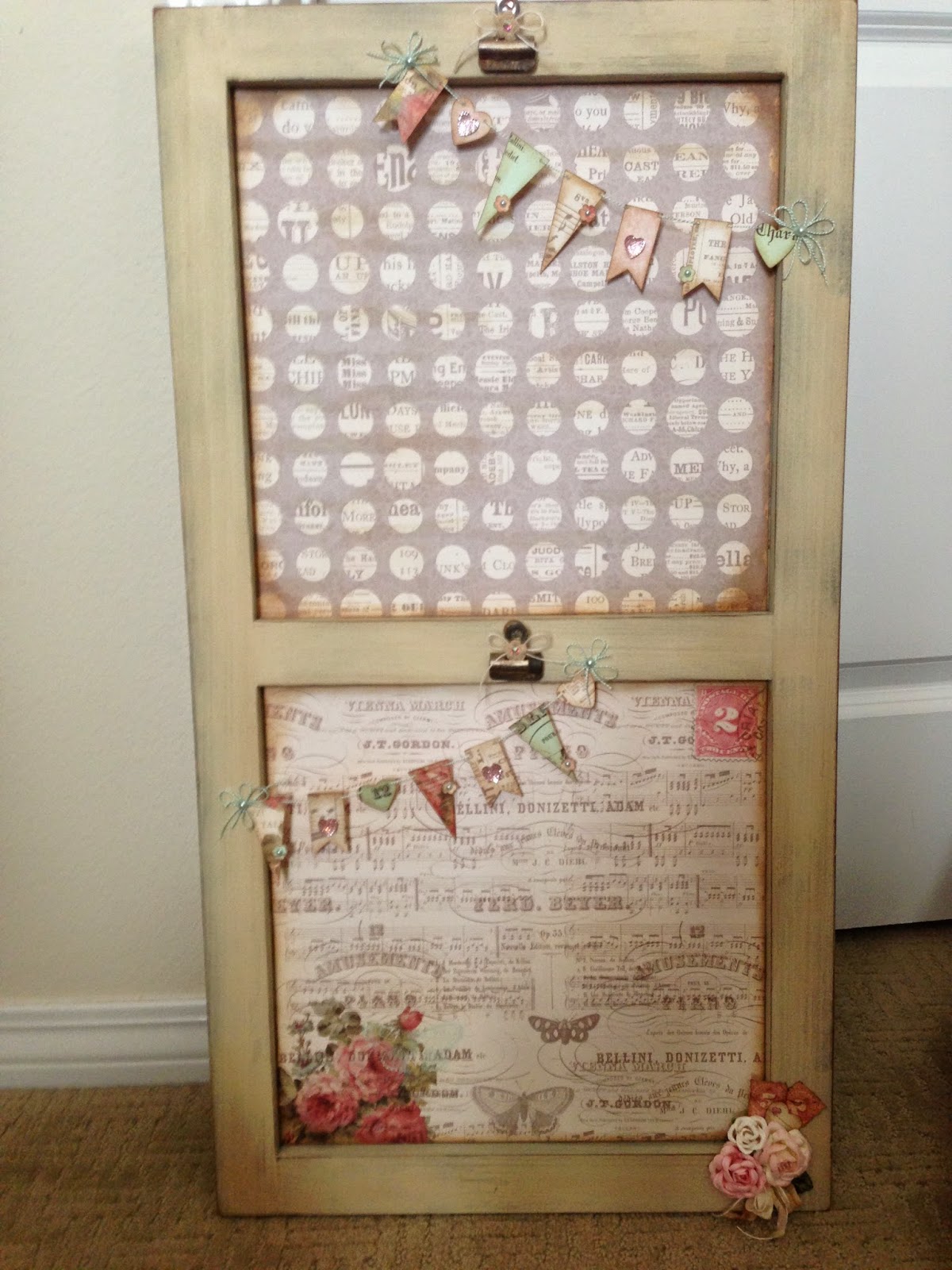Monique's Vintage Nest: Shabby Wall Hanging....