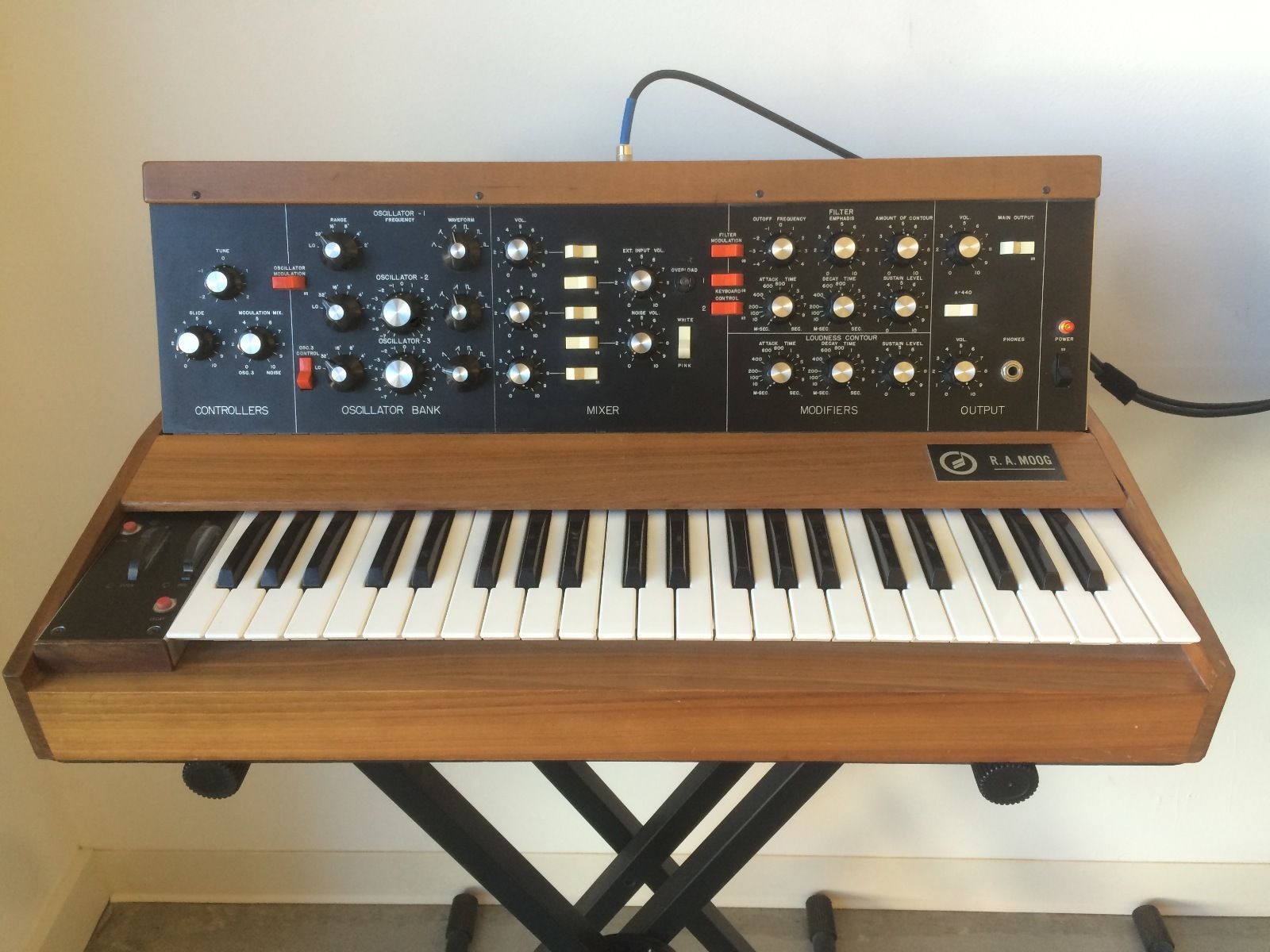 MATRIXSYNTH: Original RA MINIMOOG Synthesizer SN 1079
