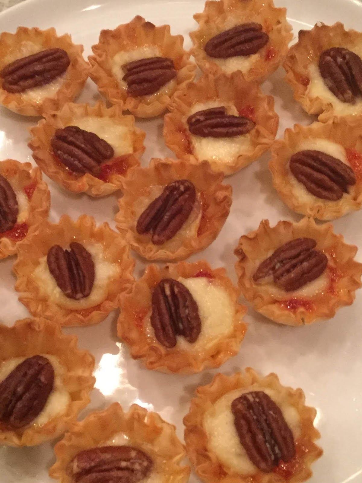 Goodchardonnay: Brie Bites in Phyllo Cups