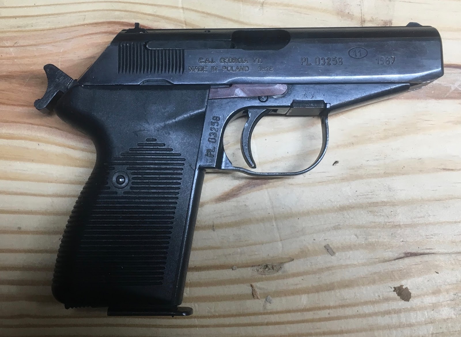 The Casual Shooter: The Polish P83 Wanad in 9x18 Makarov - Part I