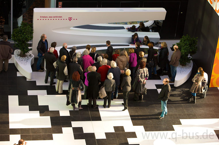 Zoo and Aquarium Design: Interactive projection walls and floors ...