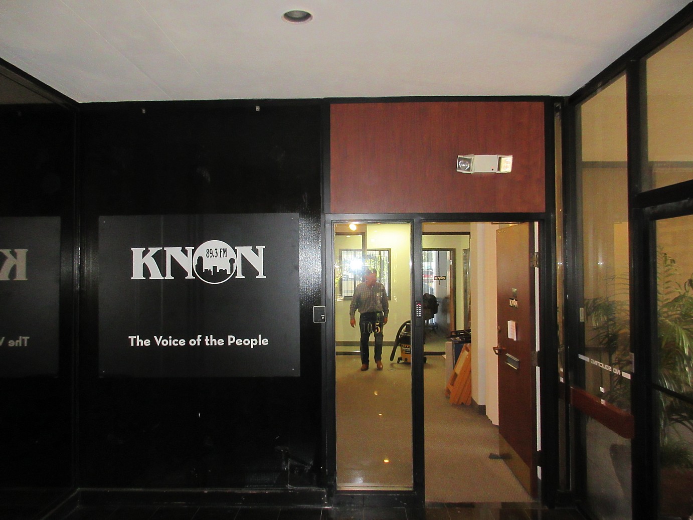 The History of KNON 89.3 FM in Dallas, Texas: The new KNON studio 2015