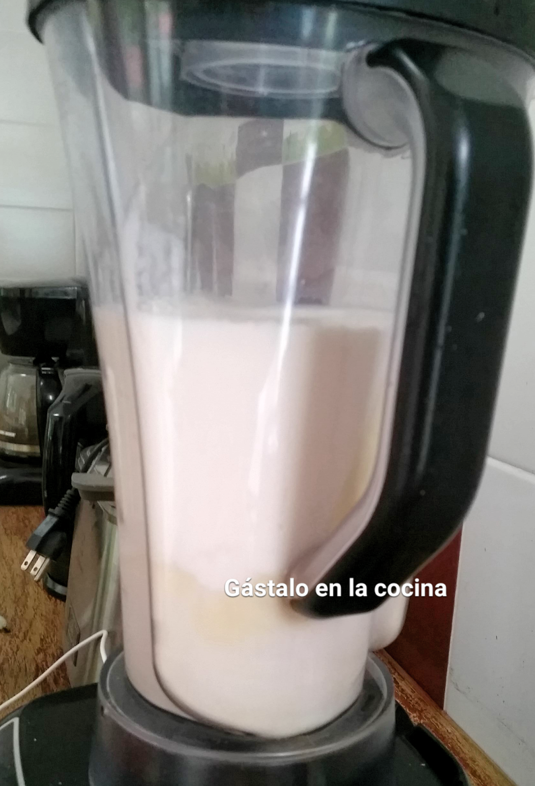 Gástalo en la cocina: JUGO DE GUANÁBANA EN LECHE Gástalo en la cocina: JUGO DE GUANÁBANA EN LECHE