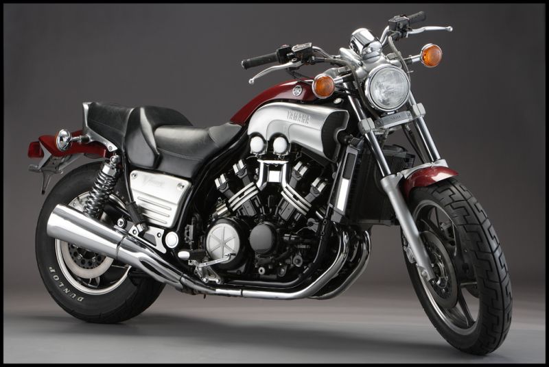 MotoVelha: Yamaha VMAX - 30 anos de Histórias