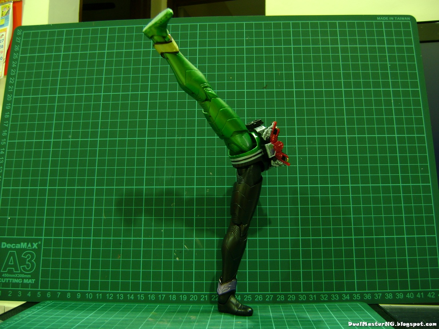 DuelMasterNG Gunpla: MG Figure-Rise - Kamen Rider W Cyclone-Joker (Bandai)