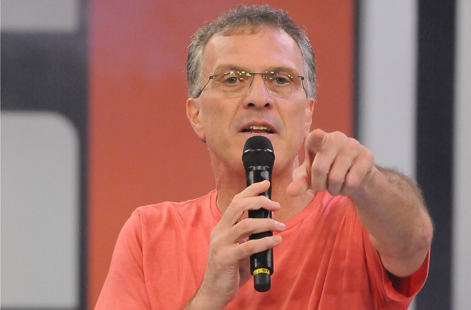 Pedro Bial saí e o Big Brother Brasil (BBB) terá novo apresentador ...