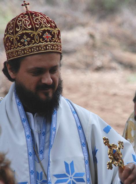 Klave Centesca THE BLOG: New Papal Tiara for the reigning Pontiff, Pope ...