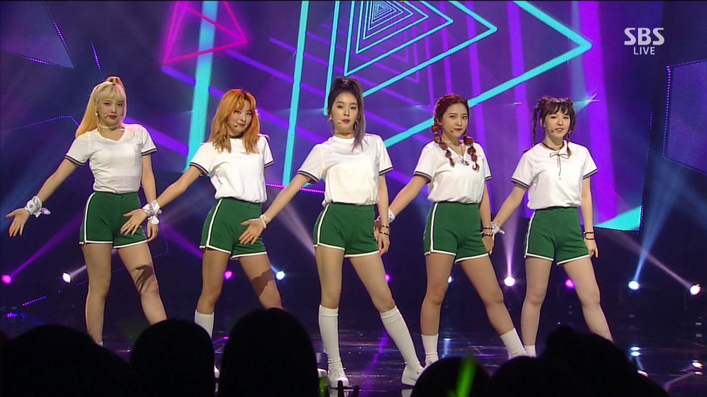 [Instiz] 5 weeks of Red Velvet's stage outfits (img heavy)