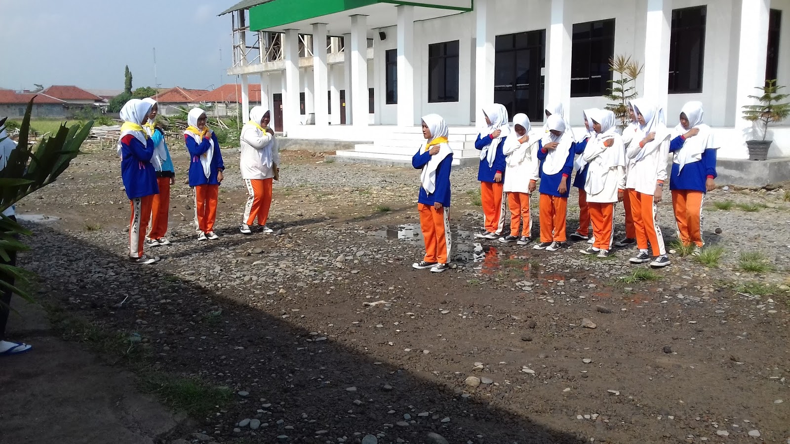 BALIFALD.COM: PELANTIKAN PMR SYAL KUNING