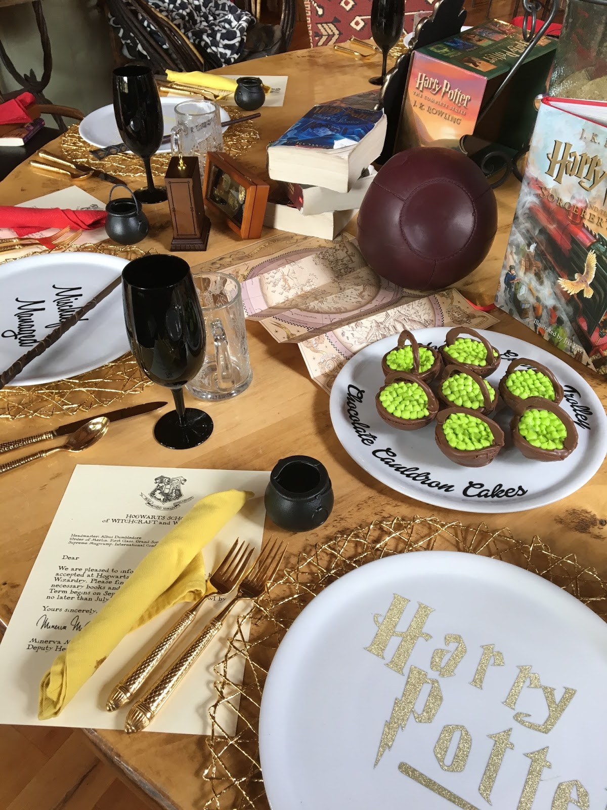 Hogwarts Feast Table - Harry Potter California - Purple Chocolat Home