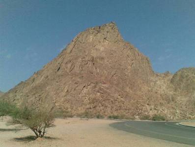 Fenomena Jabal Magnet Di Madinah, Hasil Endapan Lava Ratusan Juta Tahun ...