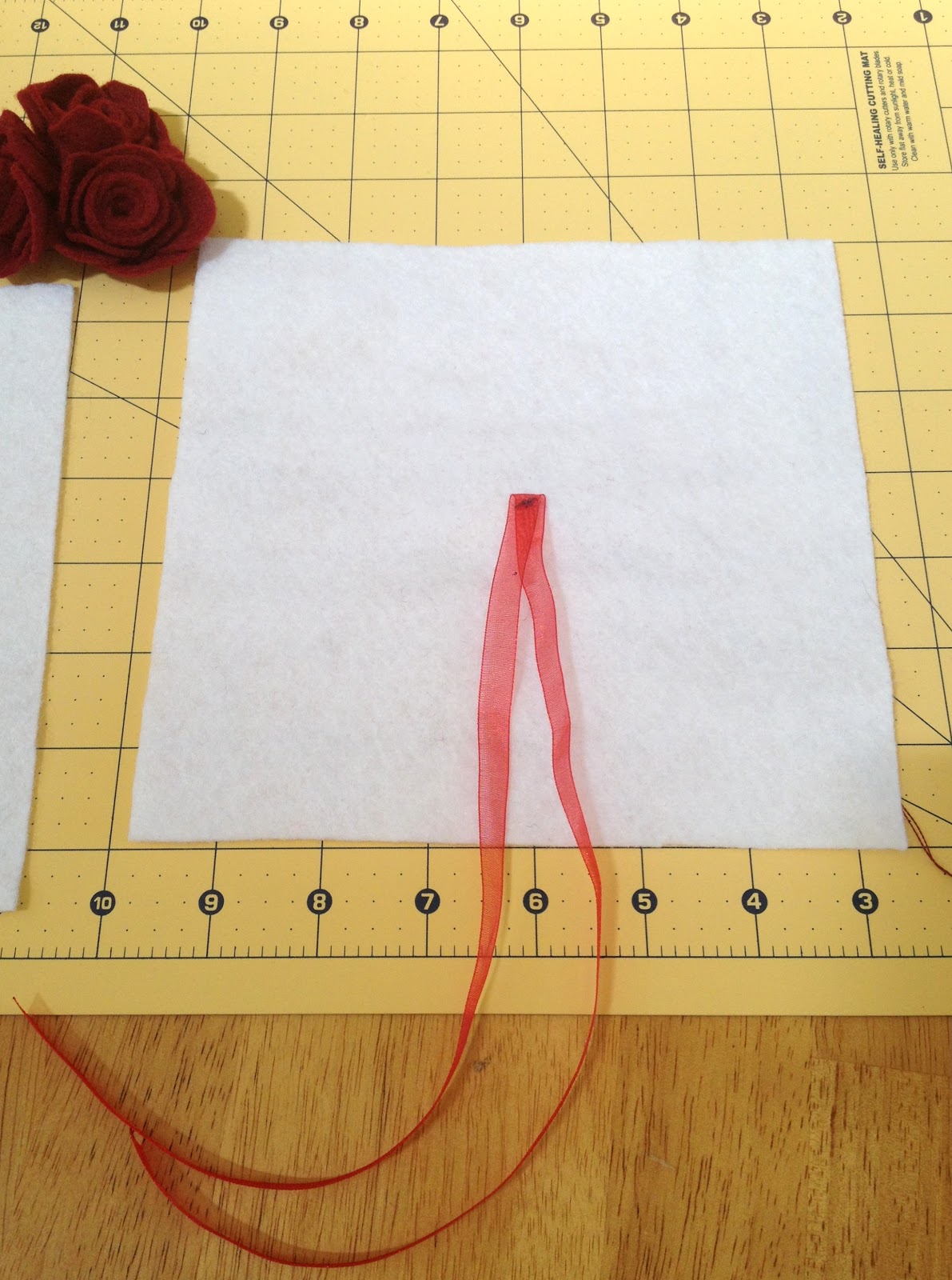 Mama's Felt Cafe: DIY Felt Rose Ring Bearer Pillow