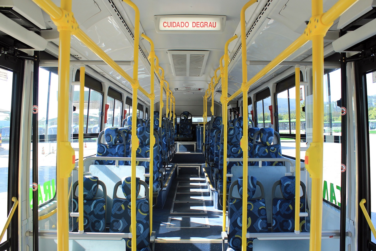 Floripa Ônibus: Mercedes-Benz O-500 UDA