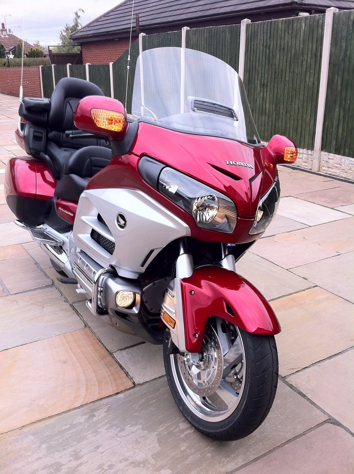 HILL SHIPPING WWW.HILLSHIPPING.COM: 2012 HONDA GL1800 CANDY RED GOLDWING