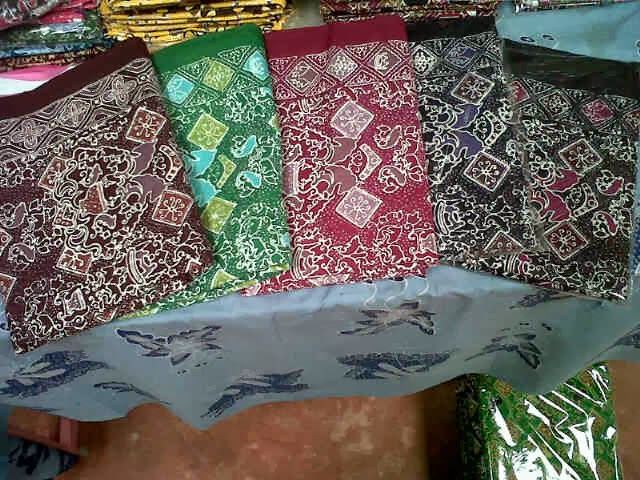 BATIK KHAS KUNINGAN: MACAM-MACAM CORAK & WARNA BATIK KHAS KUNINGAN