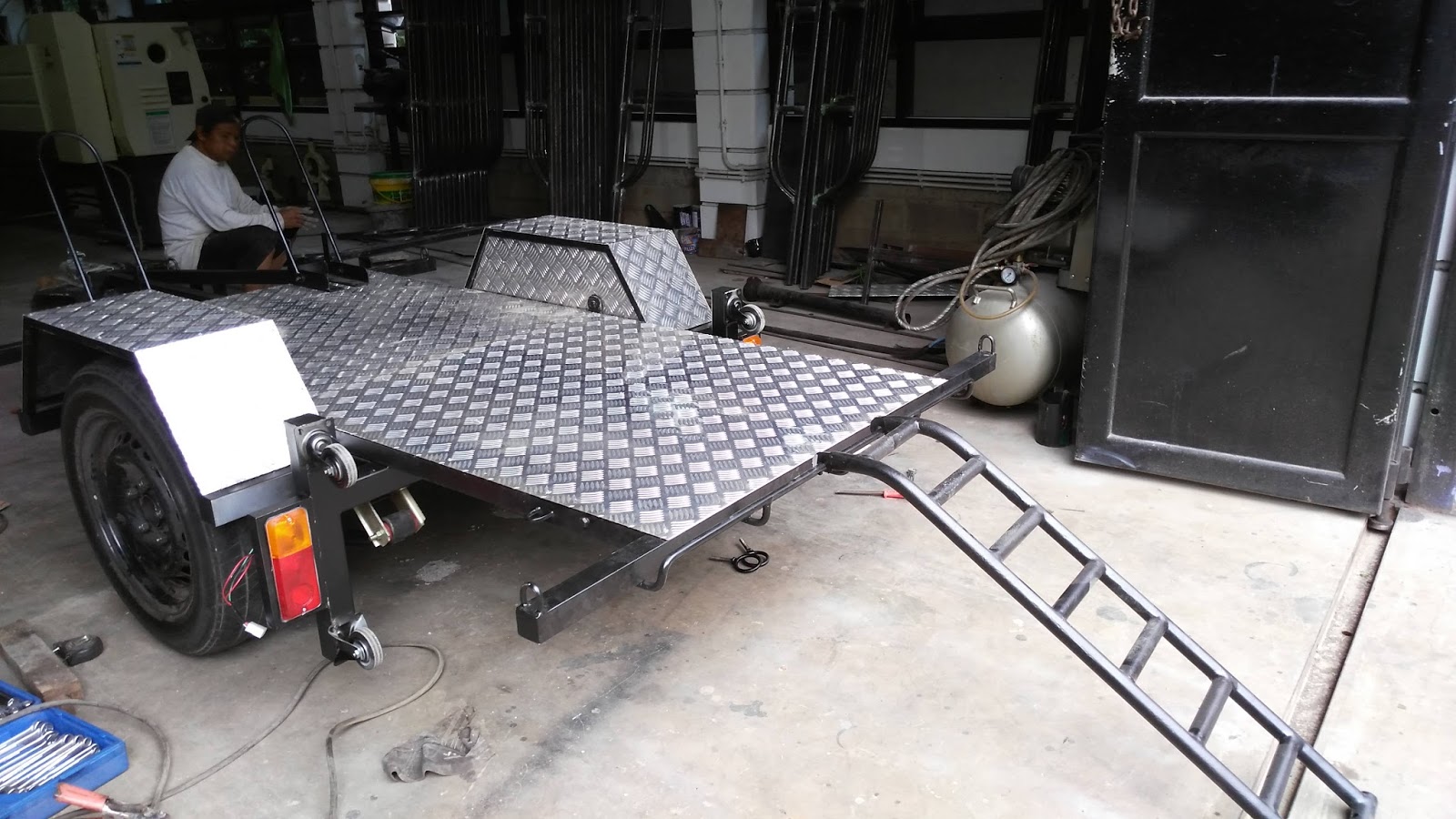 Terima pesanan Anhang/Trailer untuk motor, kapal, jetski | Jasa Semarang