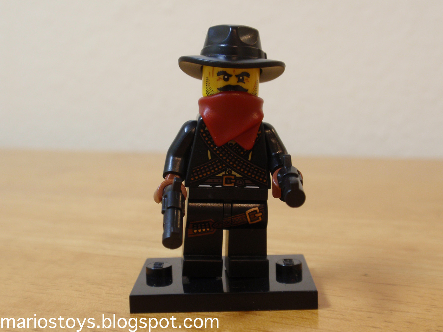 A Year of Toys: #9: LEGO Minifigures - Bandit