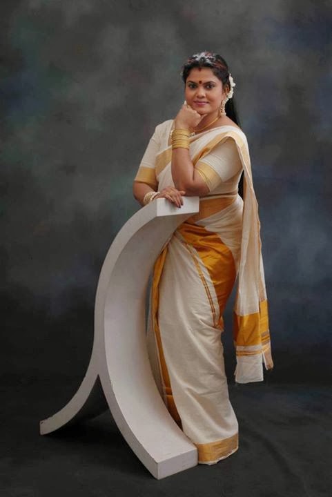 Hunting Actress: Pictures of Mallu Minu Kurian hot performance