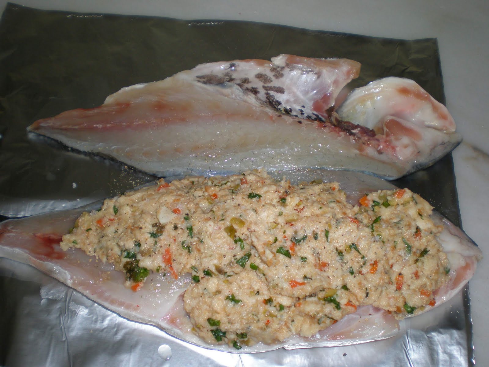 As Receitas da Minha Avó: Dourada no pão de alho e ervas, recheada de ...