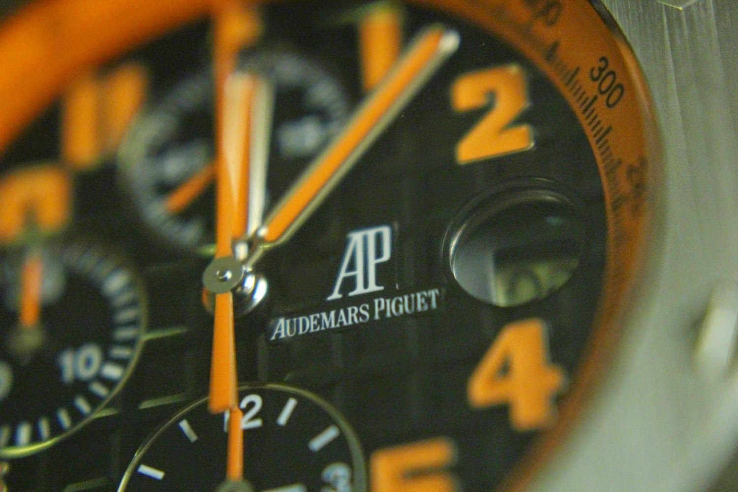 JAM TANGAN AUDEMARS PIGUET ROYAL OAK OFFSHORE VOLCANO (FULLSET ...