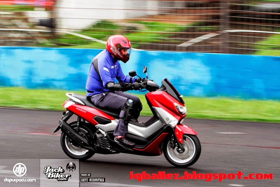 Yamaha NMAX Skutik 155cc Tampang Moge plus Bluecore Engine Harga cuma ...
