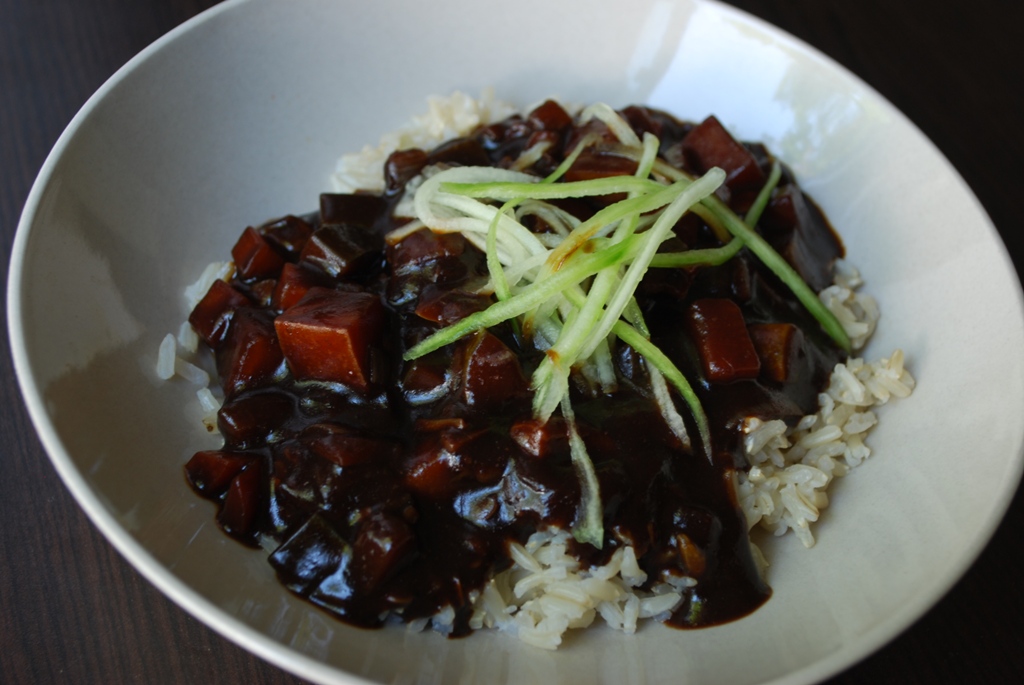 Hearty Helpings: Korean Jajangmyun -- Black Bean Sauce over Rice