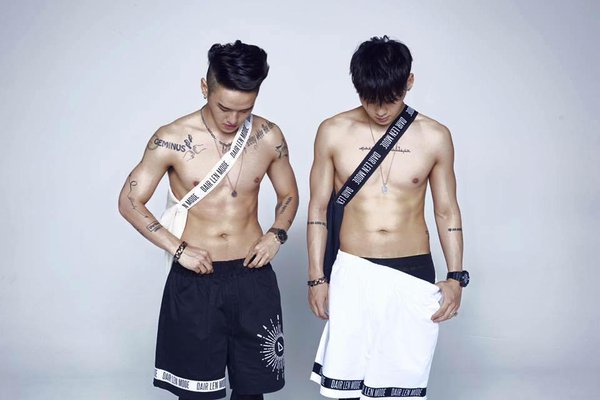 [Instiz] YG's twin back-up dancers who are like idols ~ YG Press