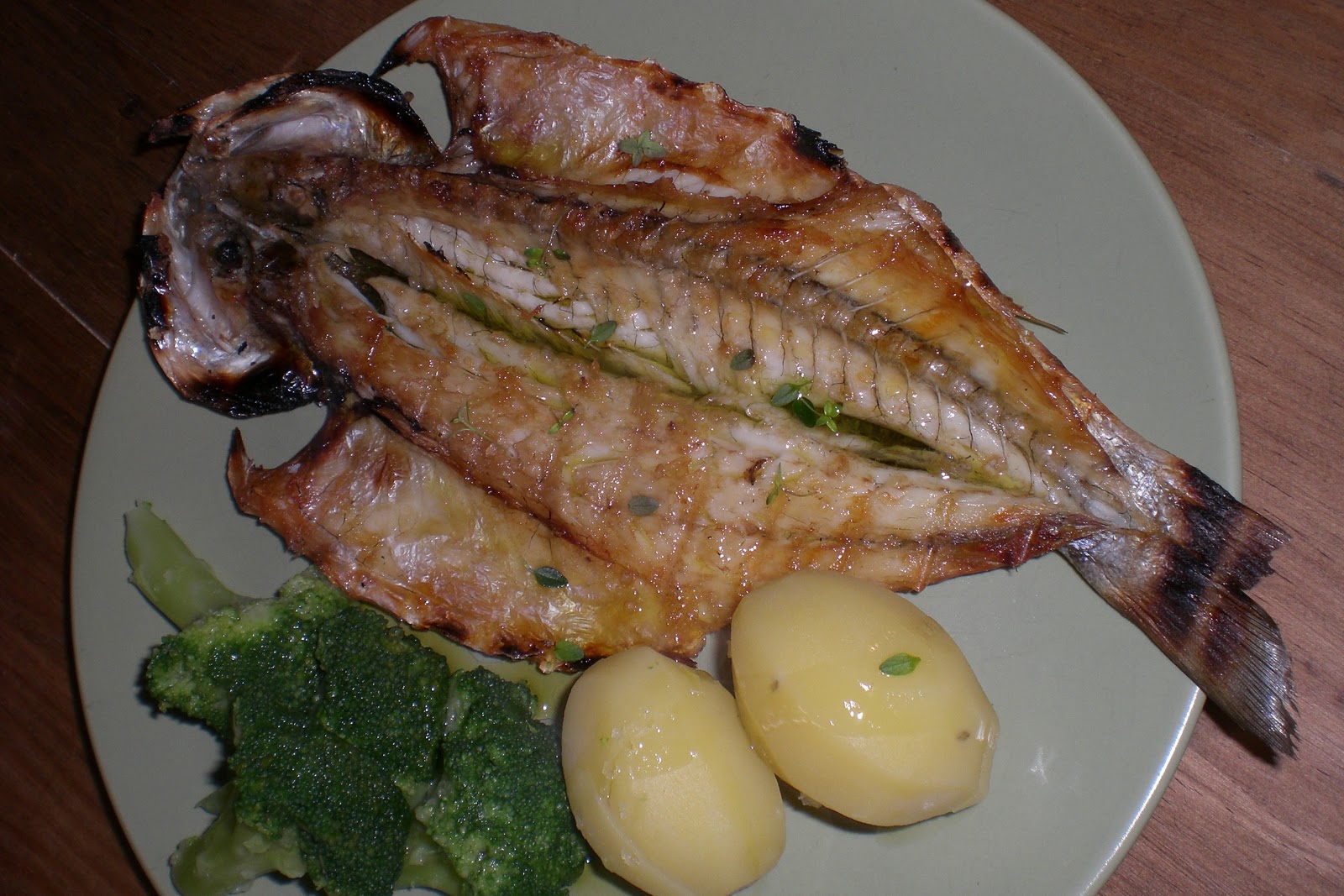 Doces Experiências: Robalo escalado grelhado