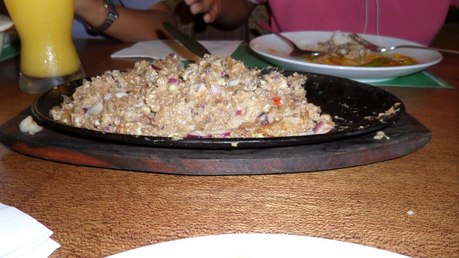 mictey1912: Beer and Sisig Perfect Marriage