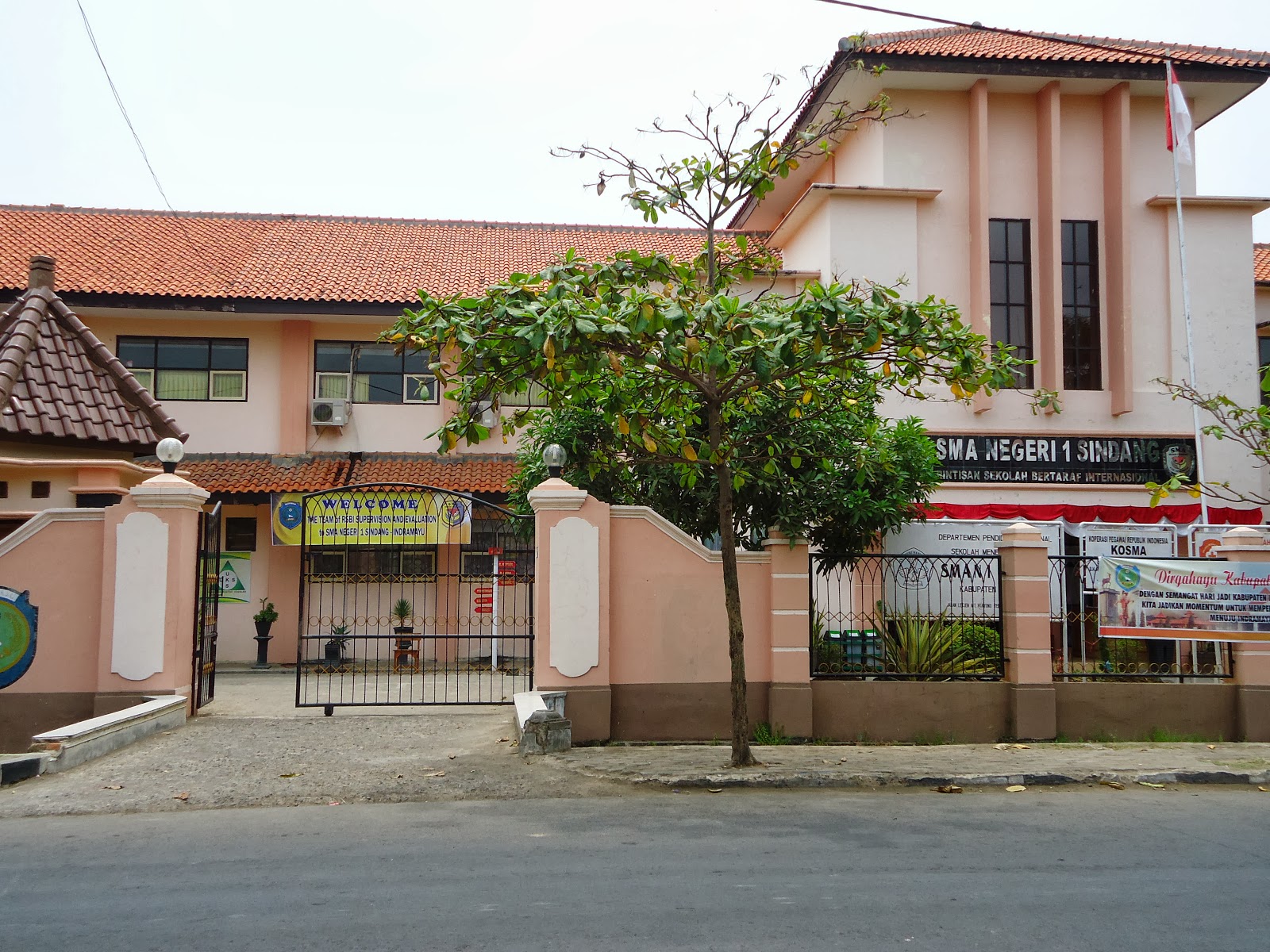 SMA NEGERI 1 SINDANG: Latar Belakang, Visi Misi dan Strategi SMAN 1 Sindang