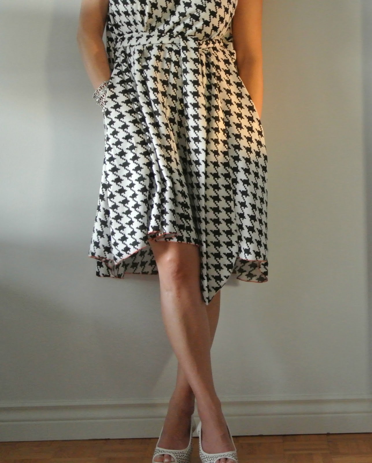 Sew Coco: A houndstooth dress