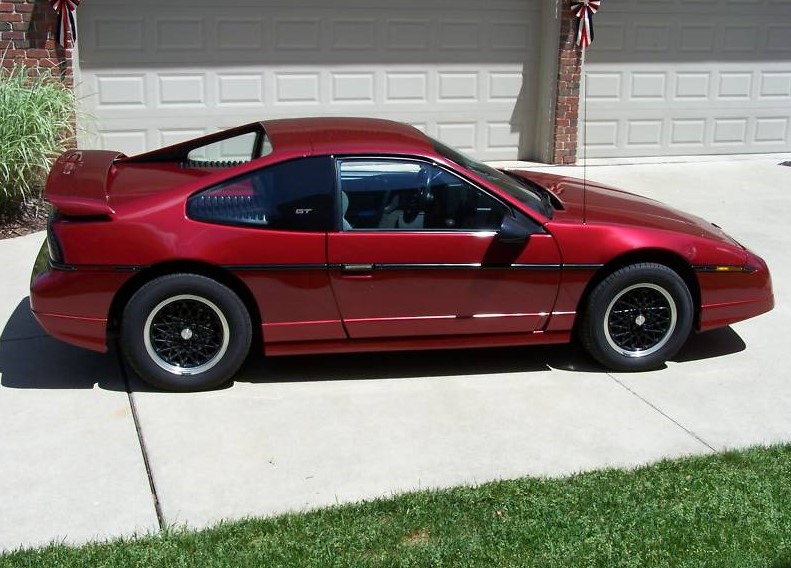 Pontiac Fiero: My burgundy 1988 Fiero GT