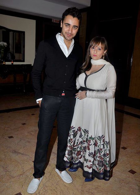 Cast celebrates 'Delhi Belly' success